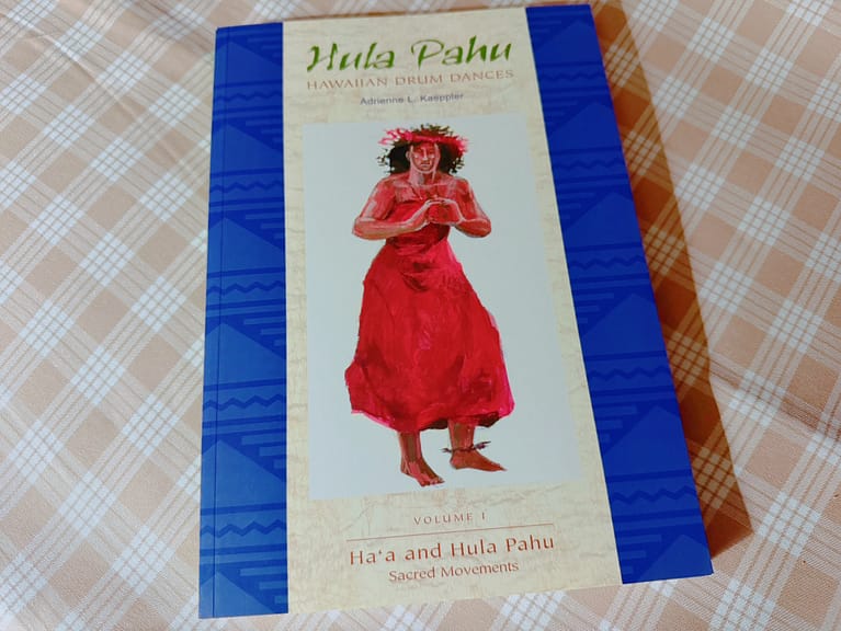 やっと手に入った1冊の本 – Hula O Kaleialoha